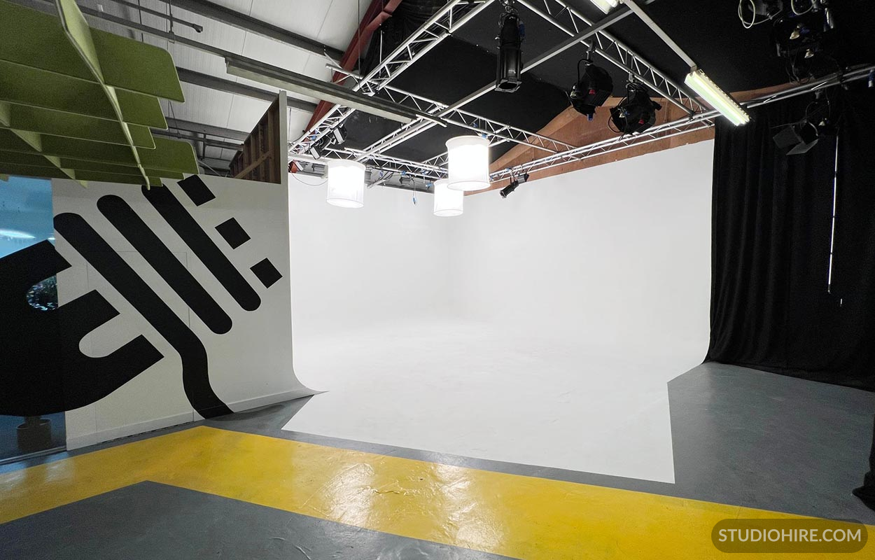 STUDIOHIRE – Studioview